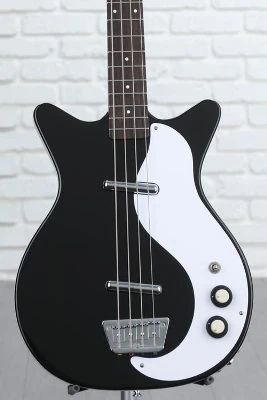 7 Lightweight Bass Guitars – Lightest Options Around!