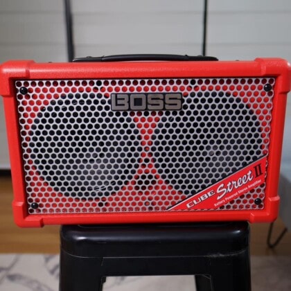 Best Busking Amps – 6 Battery Powered Amps for Buskers!