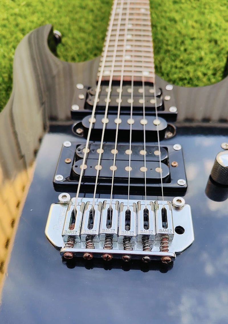 Elixir vs D'Addario Electric & Acoustic Strings (Compared!)