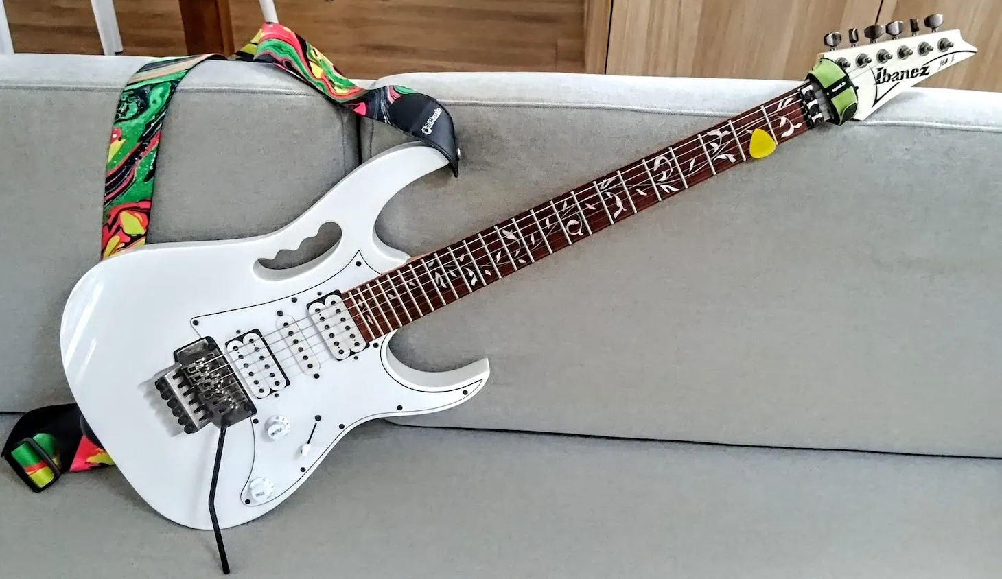 10 Most Popular Electric Guitars – Iconic / Best of All Time!