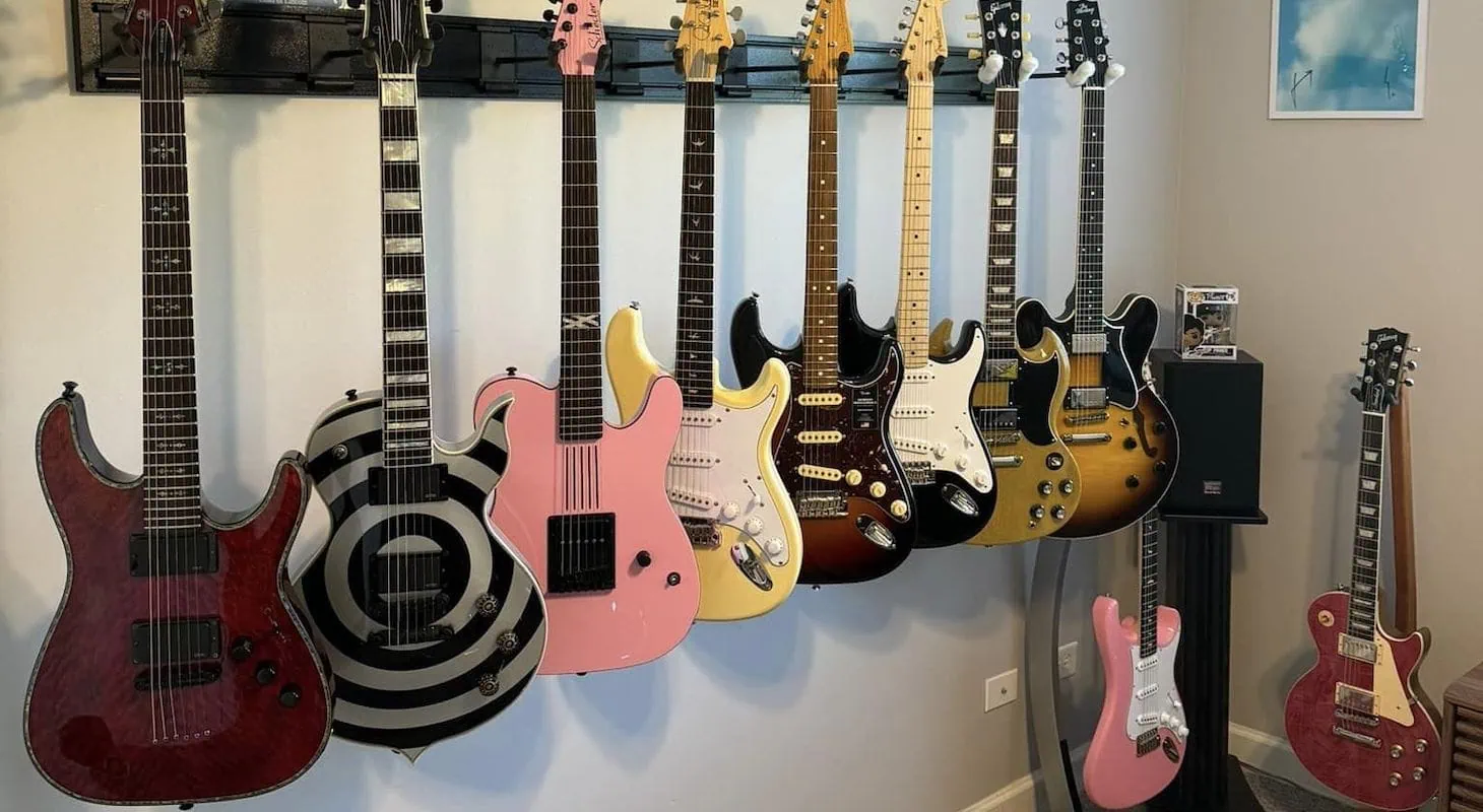 10 Most Popular Electric Guitars – Iconic / Best of All Time!