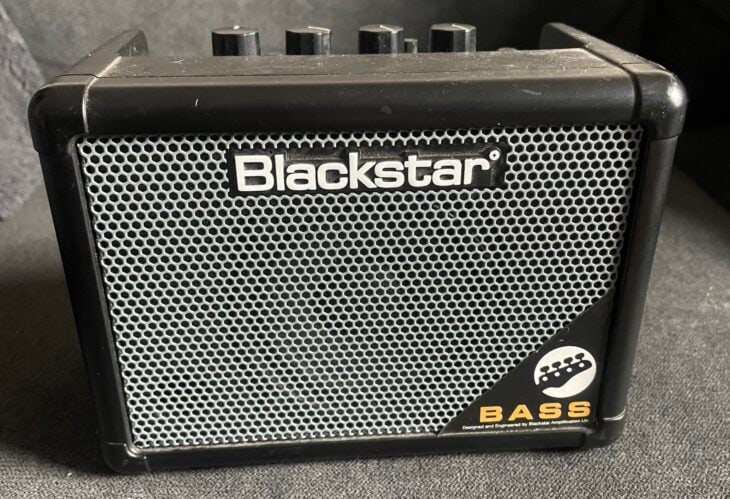 6 Best Battery Powered Bass Amps for Practice, Busking & More!
