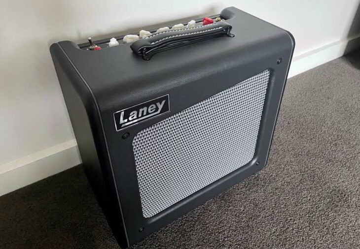 Best Lightweight Guitar Amps for Gigging – Move Bulk-free!