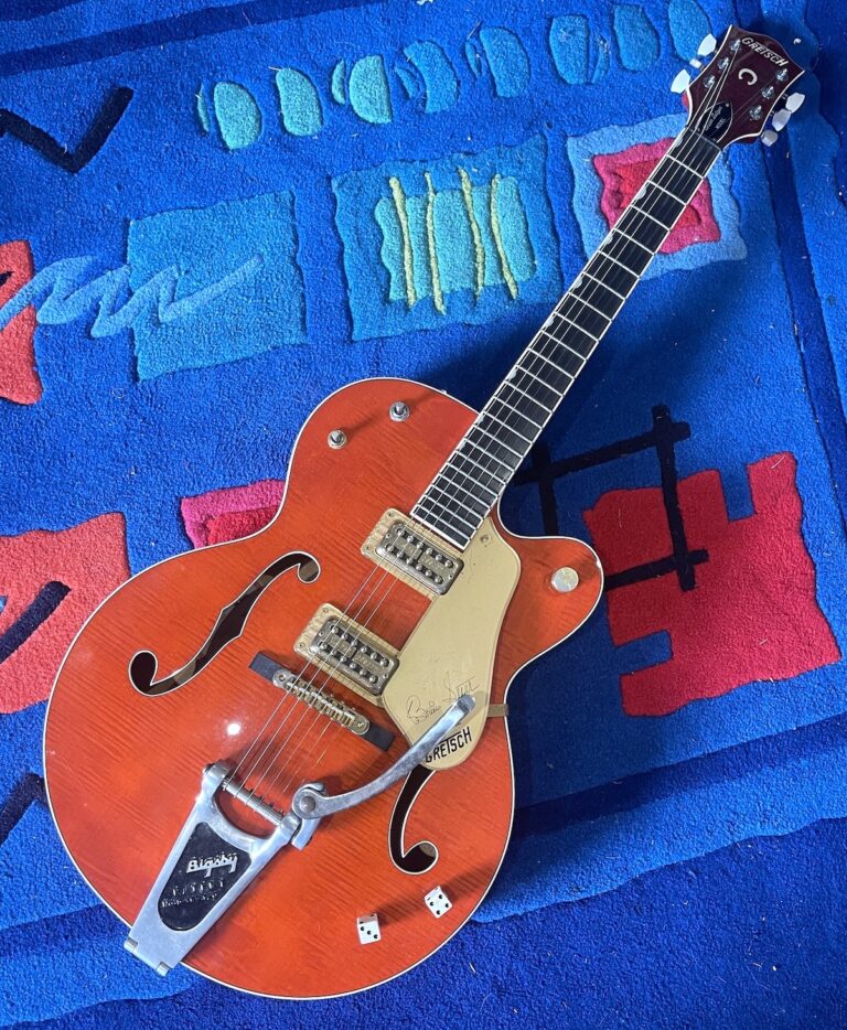 Gretsch vs Gibson – (Mostly) Hollow-body Guitar Battle!